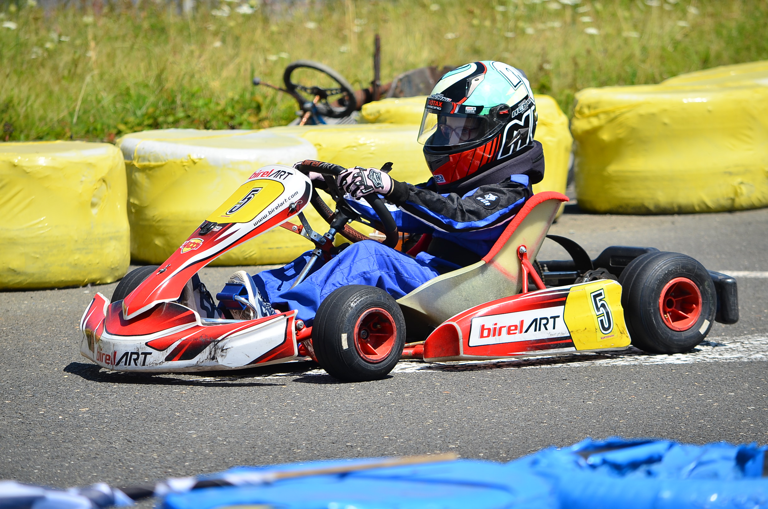 GALERIE FOTO: Show în week-end pe pista de karting de lângă Metro ...